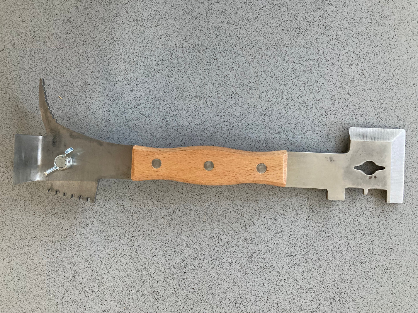 Multiuse tool – BeeMan Direct